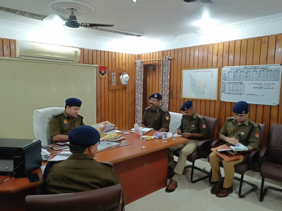 Instructions given to control crime in Devipatan Mandal, SP of 4 districts were present | गोंडा ...