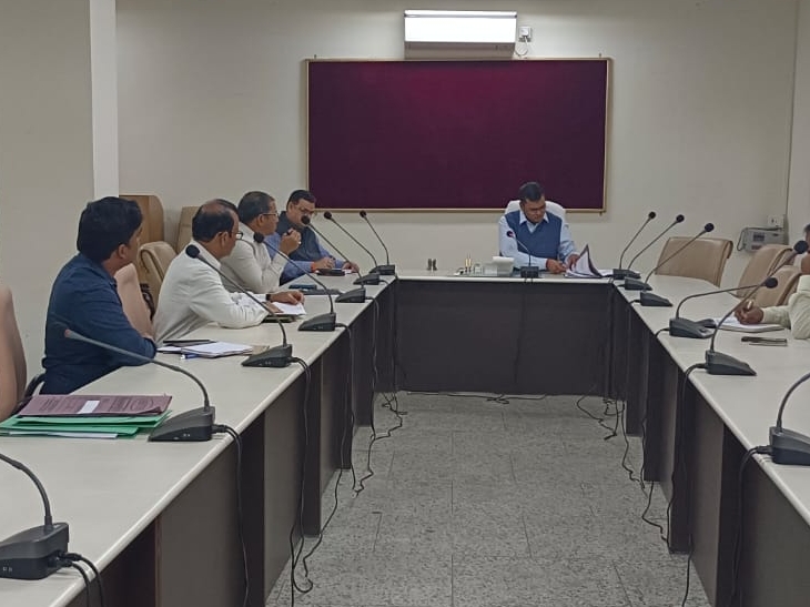1144 applications received under the scheme in Mau, instructions for ...