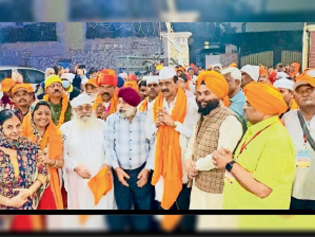 Bhagat Namdev Ghuman Yatra was given a grand welcome on reaching ...