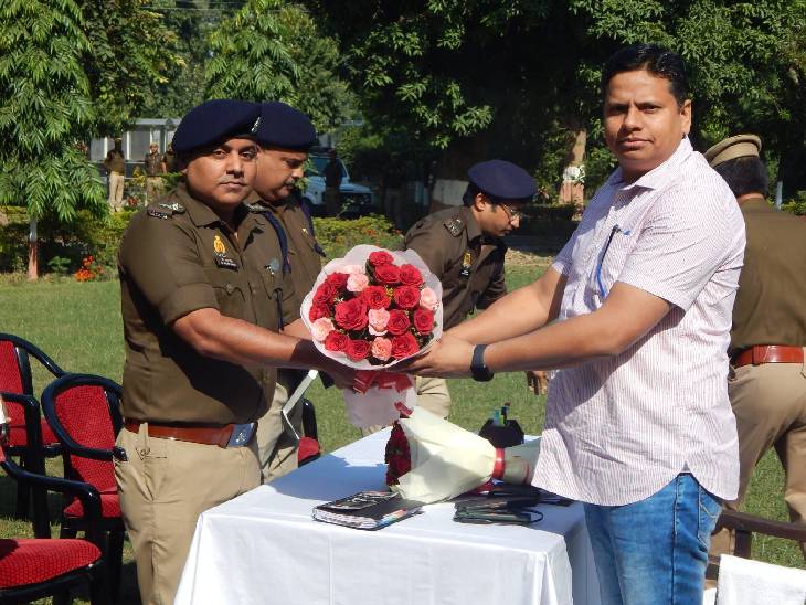 IPS Meena has been sent in place of Hemant Kutiyal; Arrive Moradabad in ...