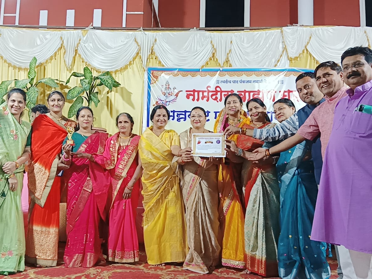 शरदोत्सव सम्मान समारोह व स्वास्थ्य परीक्षण शिविर का आयोजन, सांस्कृतिक ...