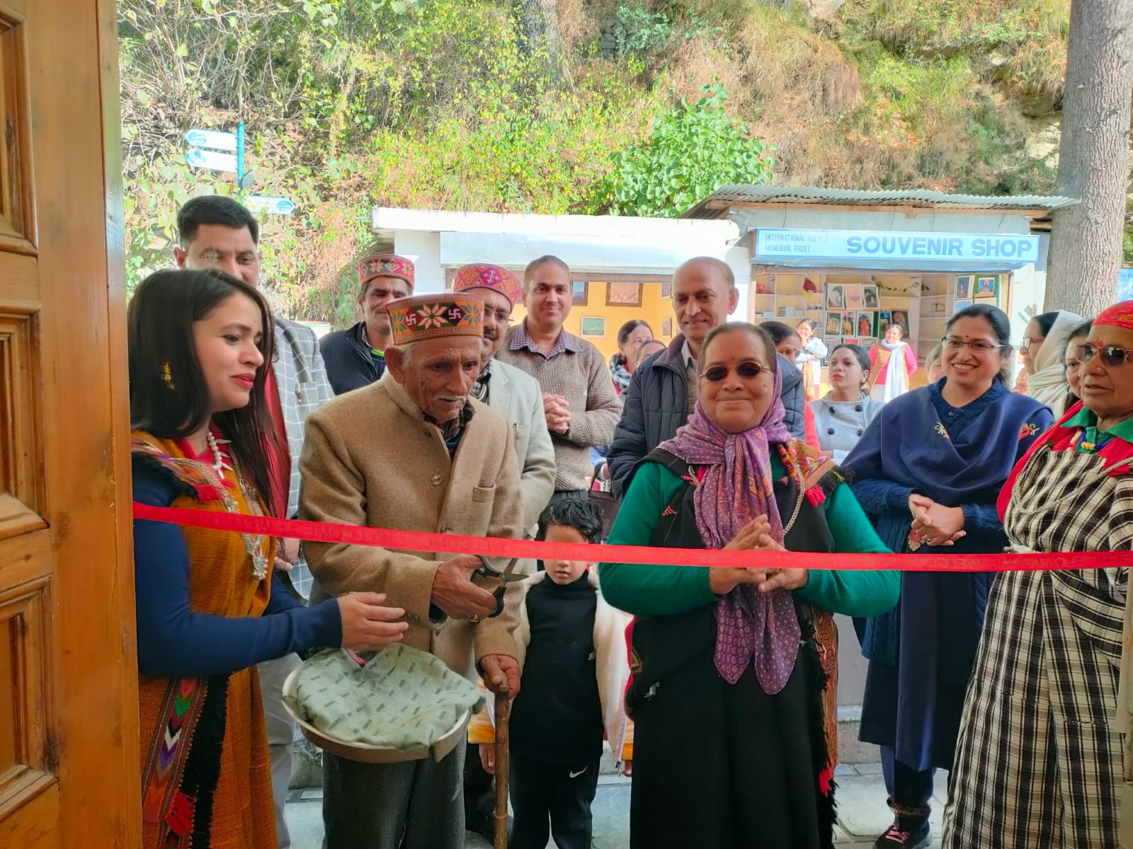 Art Exhibition in Kullu; Art Gallery Naggar kept 36 paintings of ...