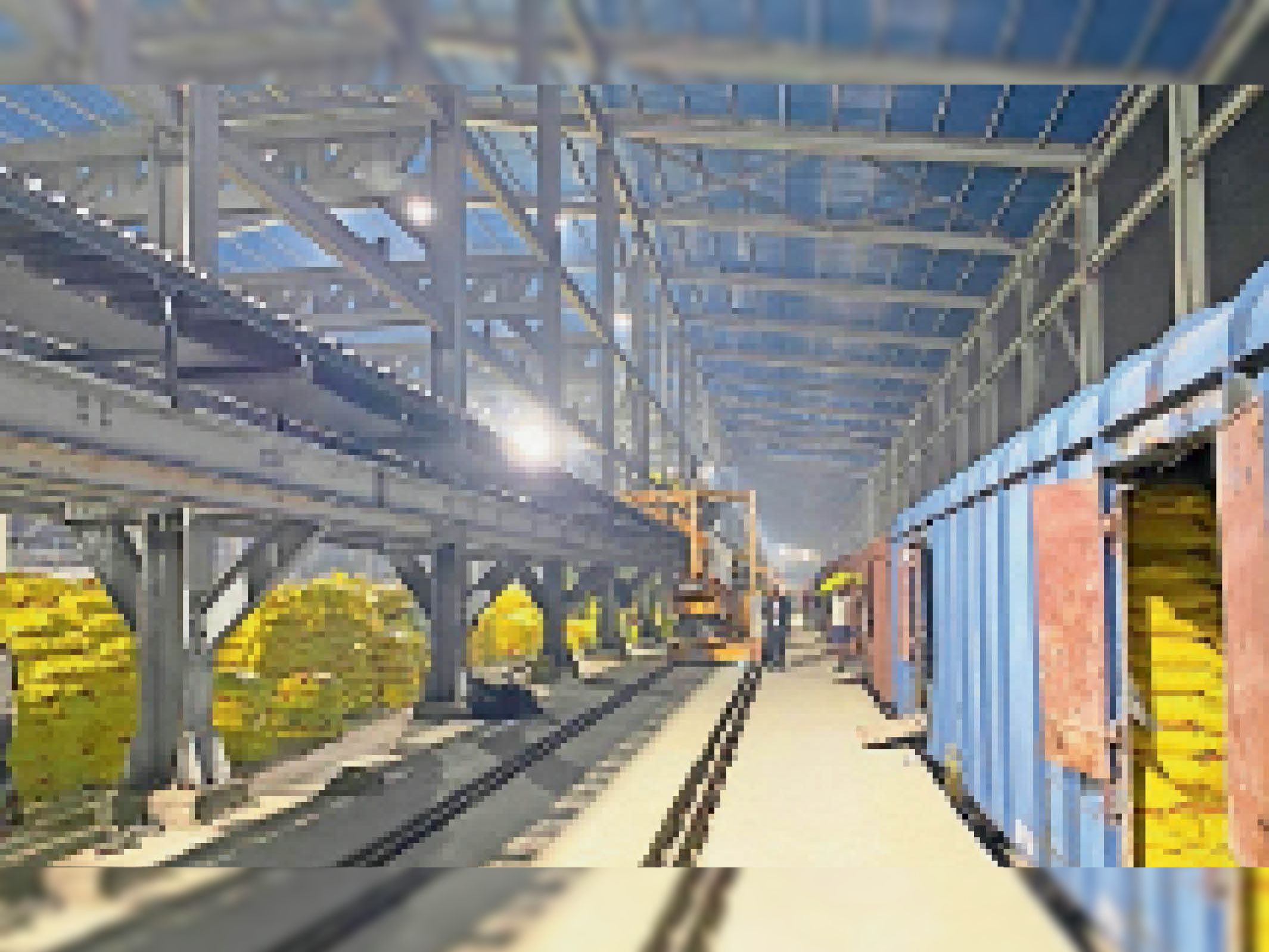 After 22 years, the first railway rake left for Jamui after loading ...