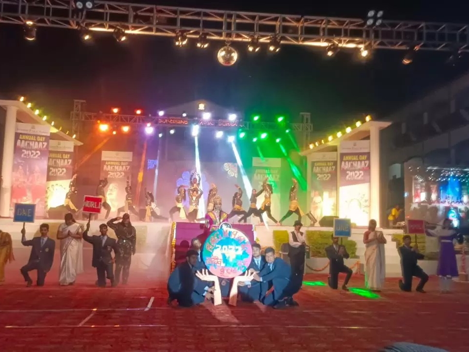 Annual function celebrated at Sunshine Public School, Jamanian Students presented cultural ...