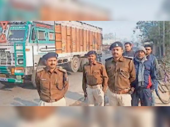 Mahajam engaged in Mashrak | परेशानी: मशरक में लगा रहा महाजाम ...