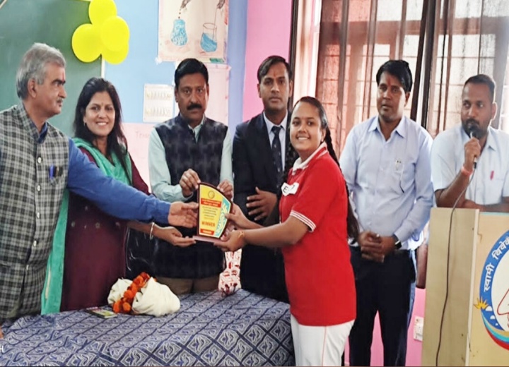 Government Model School of Shahpura was the winner, SDM gave the trophy ...