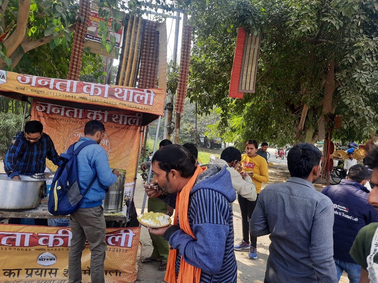 350 people had a full meal in just 5 rupees