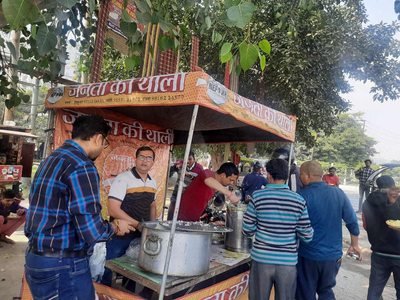 350 people had a full meal in just 5 rupees