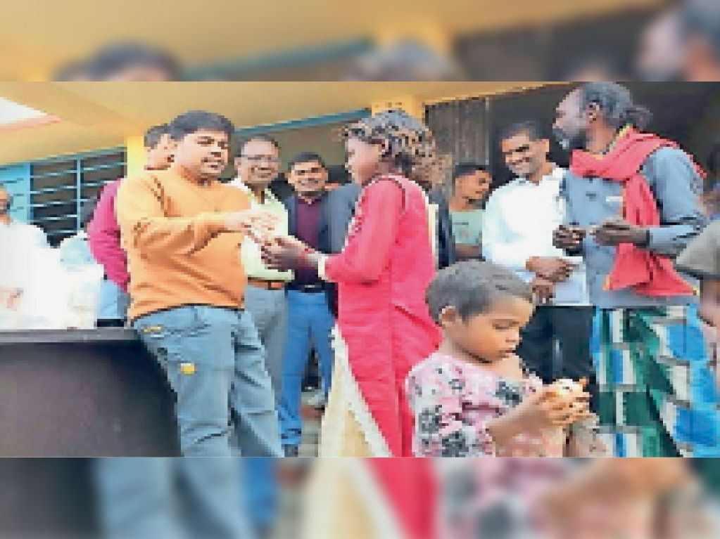 DC reached among Musahar family twice in 4 days in Dhangardiha village ...