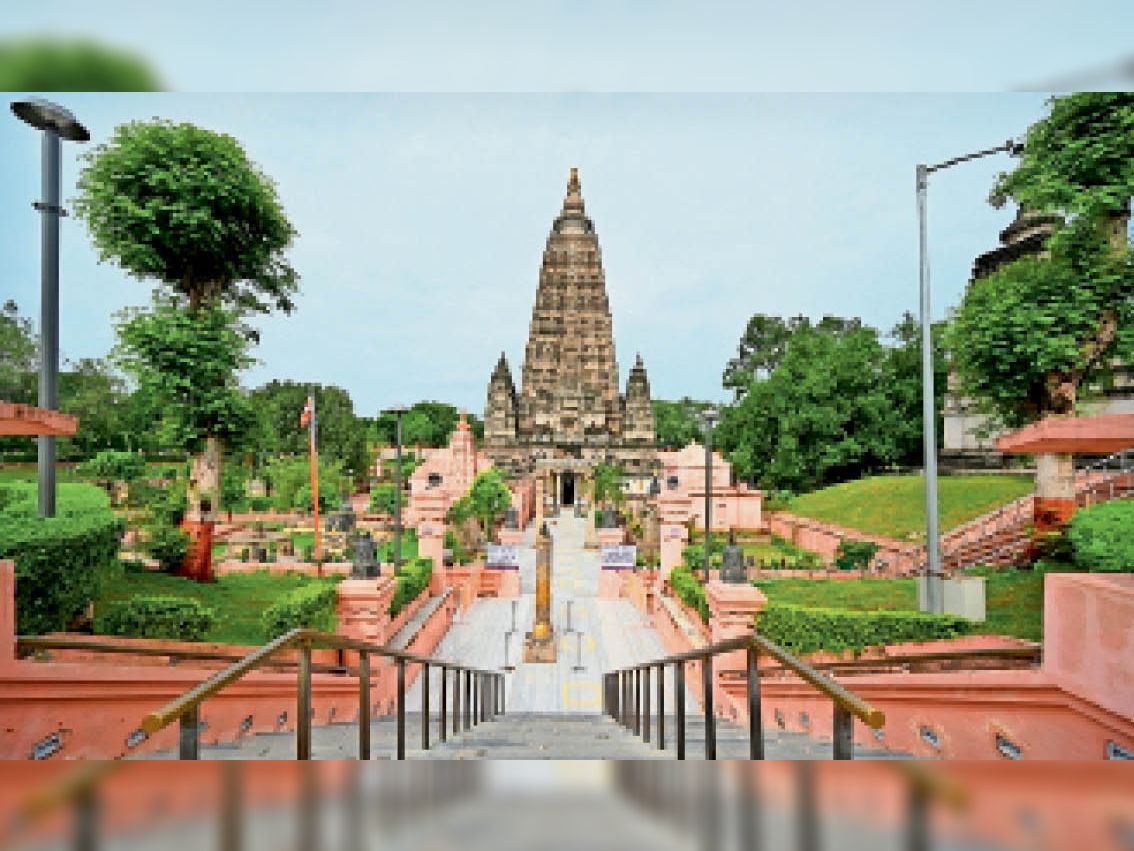Among the temples made of bricks, the other is witness to the change in ...