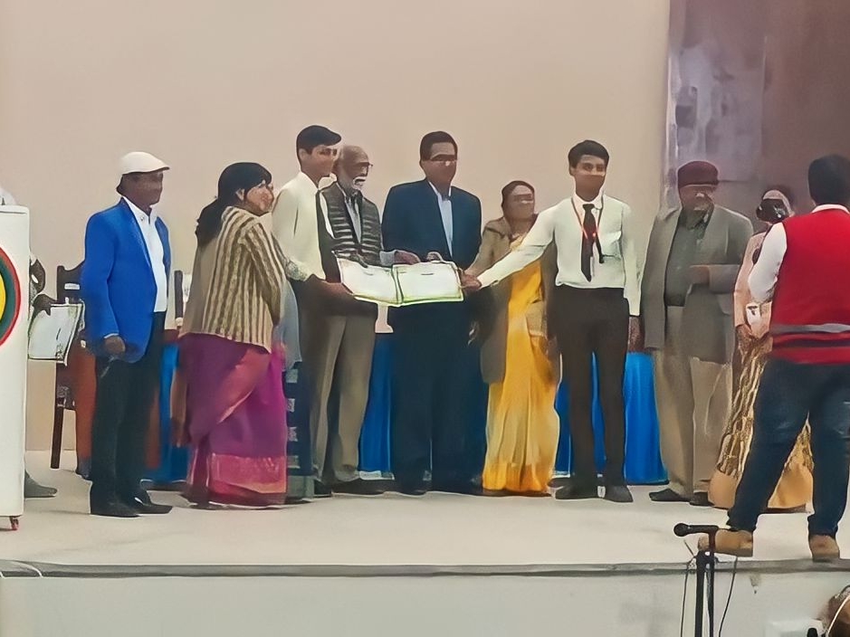 Balaghat's Lavish Patle and Pranay Patle secured first position, both ...