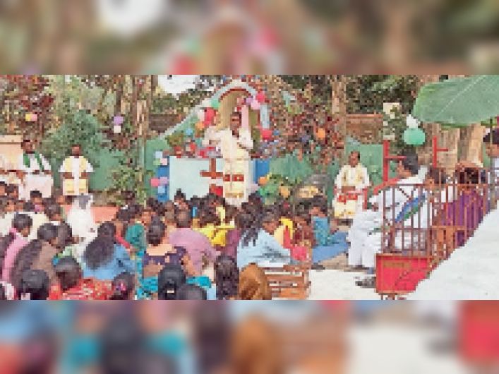 Christian devotees took out Christ Yatra in Rampur Mission of Manatand ...