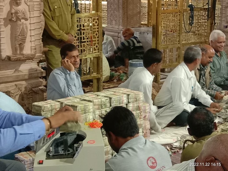 12.67 crore rupees came out from the store of Shreesanwaliya ji temple ...
