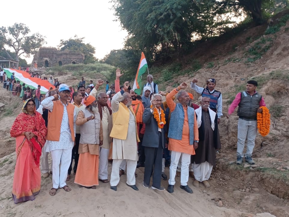 Heroes of Chambal were remembered on the banks of Panchnad in Etawah ...