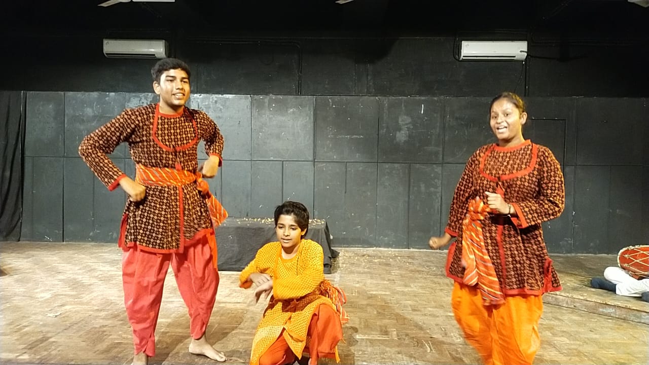 Hadi Rani and unique tree drama gave message, auditorium painted in the ...