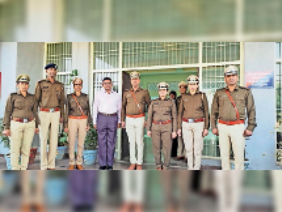 Promotion of 26 police personnel of South Range, ADGP put a star on his ...