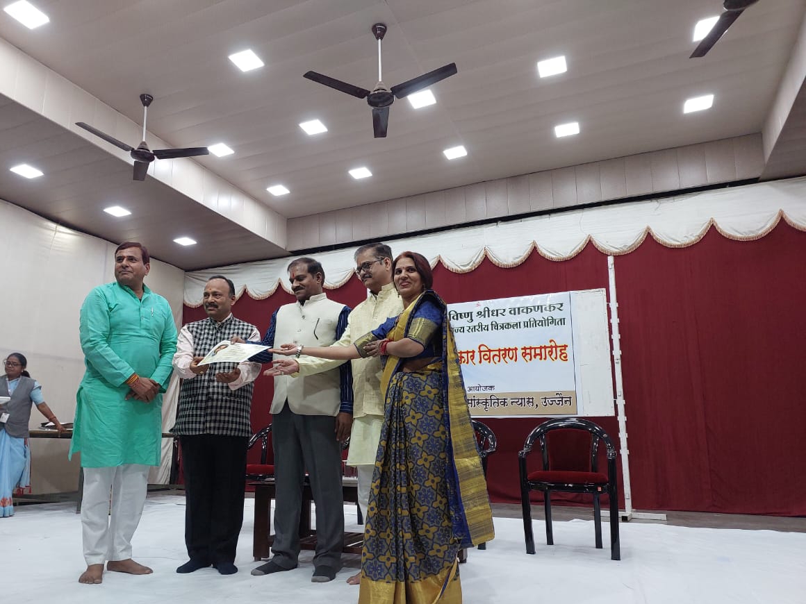 State level Wakankar Award for Alka Pathak's work Ritu Vaibhav ...