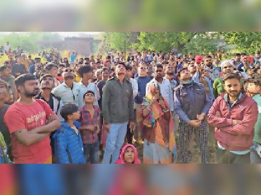 Young man climbing 245 feet high mobile tower for 6 hours on the ...