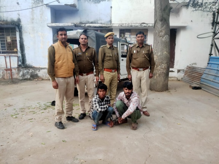 E-Mitra operator had stolen 3 lakh 35 thousand rupees from Mandrayal ...