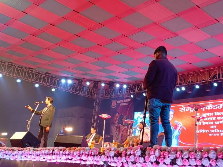 Kumar Vishwas participated in Ruby Jubilee celebration of Central ...