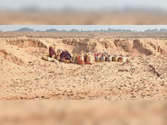 Sand mafia is making archaeological remains disappear, raising sand ...