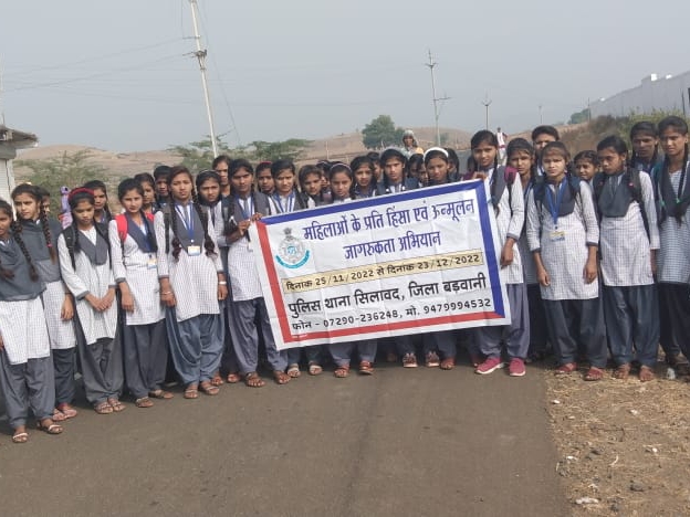 In Sindhi Khodri, girl students were also told about violence and ...