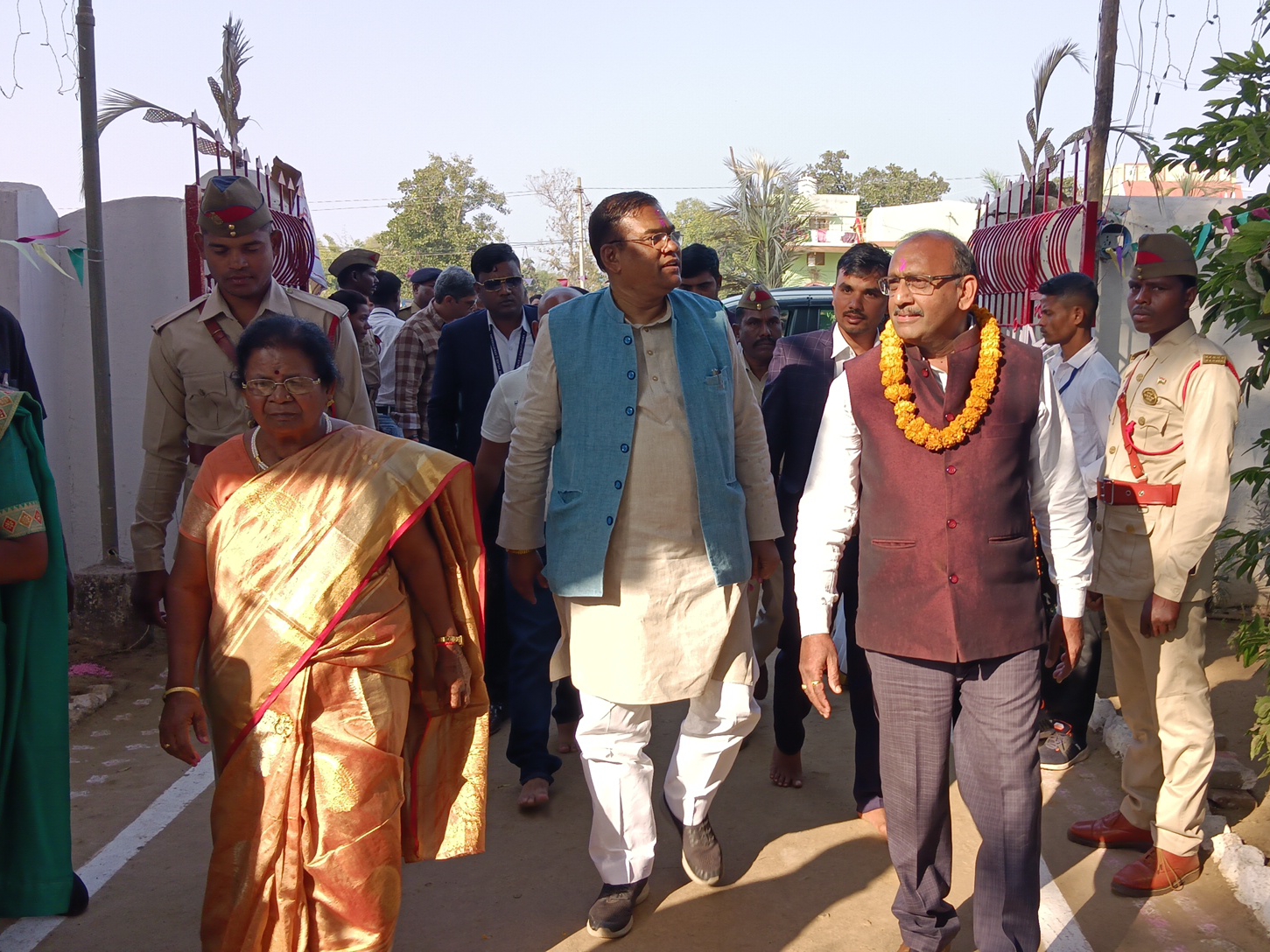 On the death anniversary of freedom fighter Kangla Manjhi, his soldiers ...