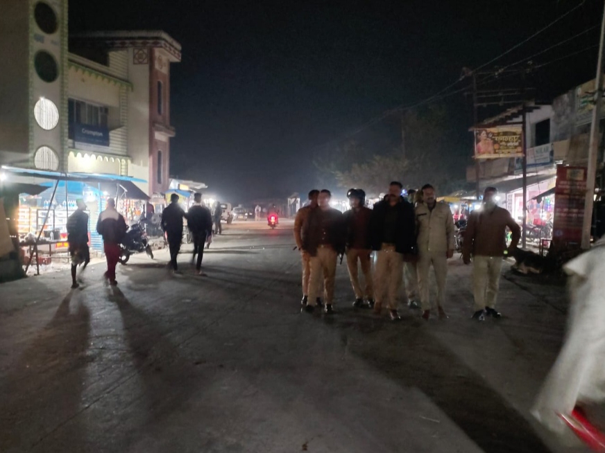 Police team did foot march in Reotipur-Suhwal Officer said - keep peace ...