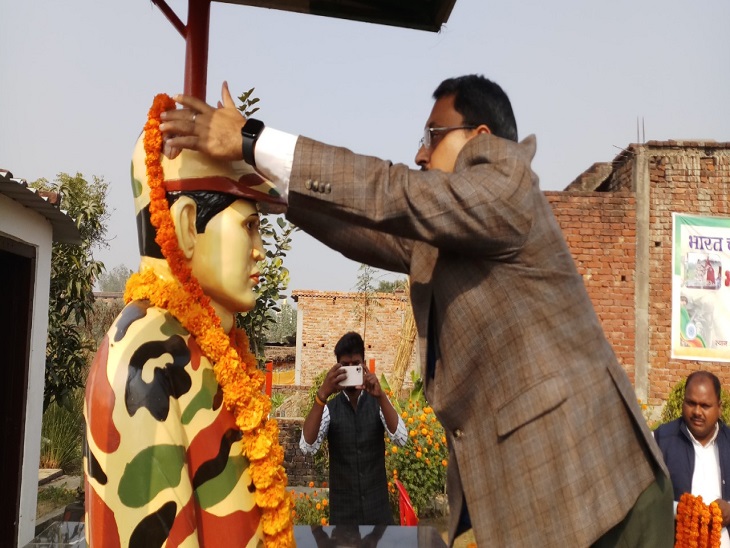 Azamgarh DM inspected Gorakhpur Link Expressway | आजमगढ़ DM ने किया ...