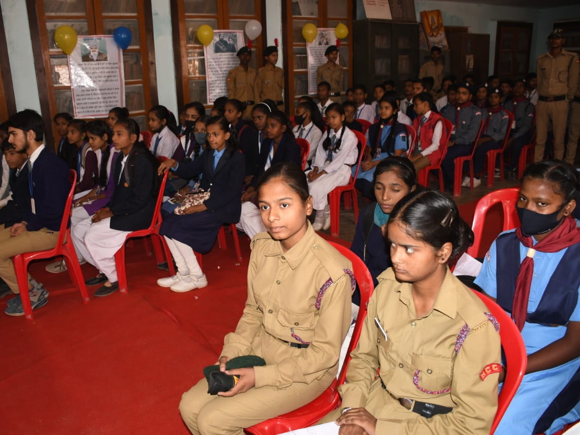 DM said in Deoria - Subramaniam Bharti is a strong bridge between North ...