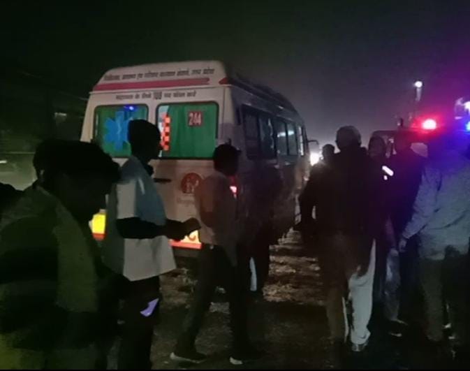 The accident happened near Lal Phatak in Bareilly, after the incident ...
