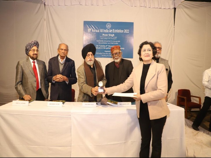 Dr Chhaya of Govindpur honored in National Exhibition | आर्ट्स एंड ...