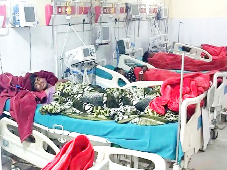 10 boys playing in the firing range were hit by mortar shrapnel ...