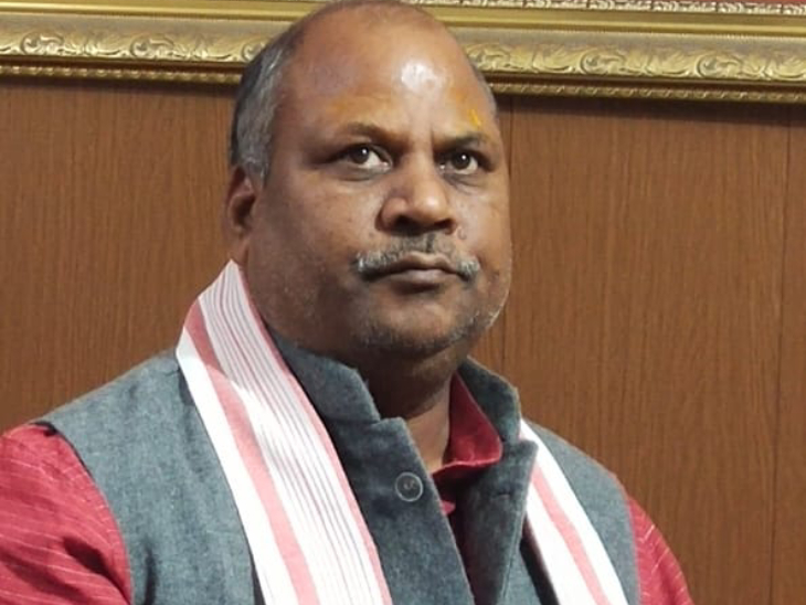 BJP state vice-president and BJP in-charge in Rampur elections, Brij Bahadur visited Ramlala ...