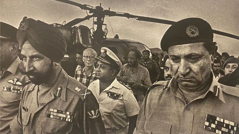 India Pakistani 1971 War; Pakistan Military Commander Niazi Surrendered ...