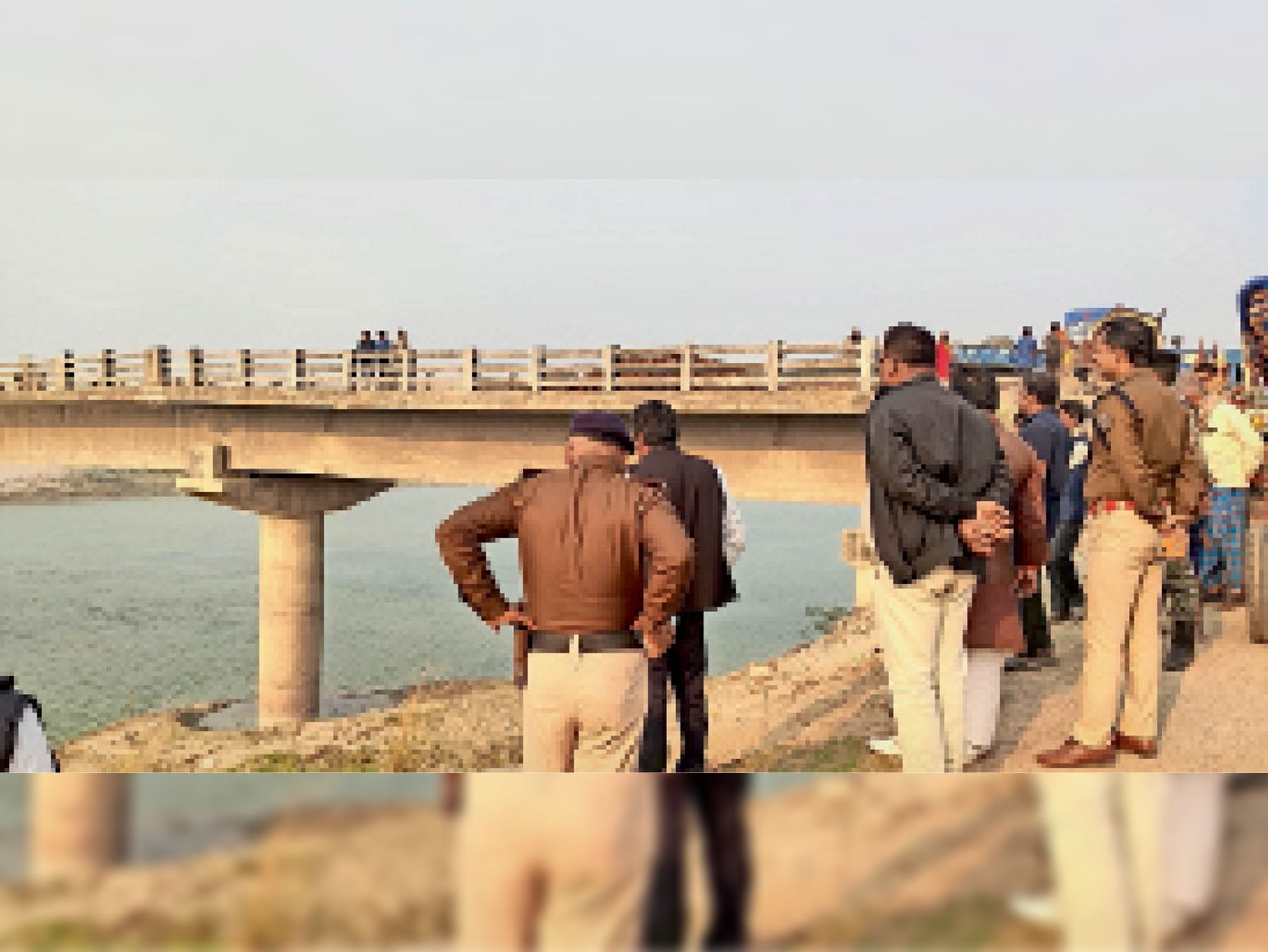 Bridge built at a cost of Rs 13 crore on the broken Budhi Gandak river ...