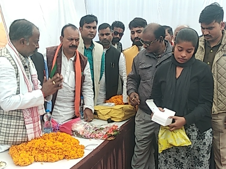 Camp organized in Block Development Office Sukrauli, MLA distributed ...