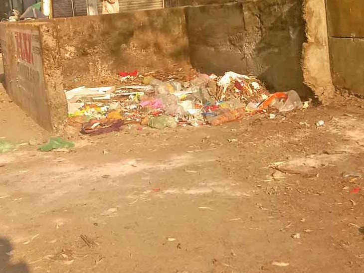 There are heaps of garbage in the city, people suffering from dirt and ...