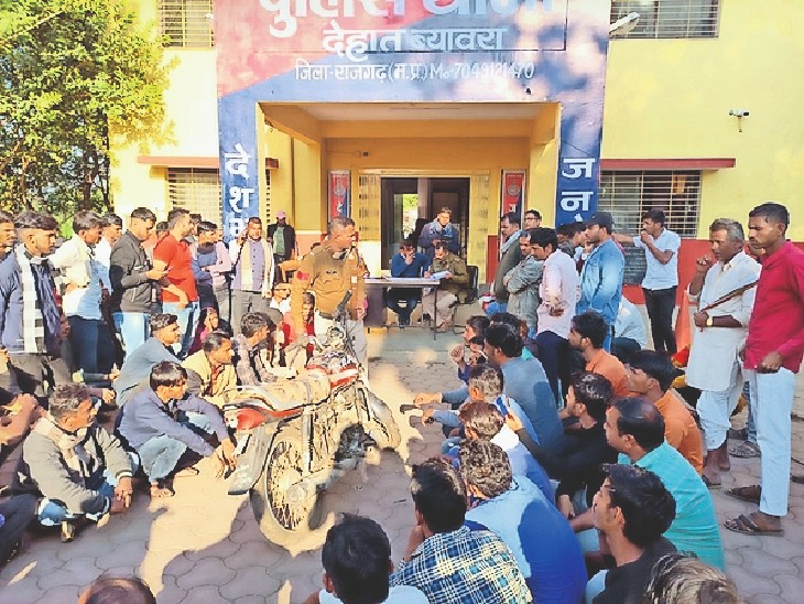 12 condom vehicles of rural police station sold for 1.25 lakh | पुलिस ...