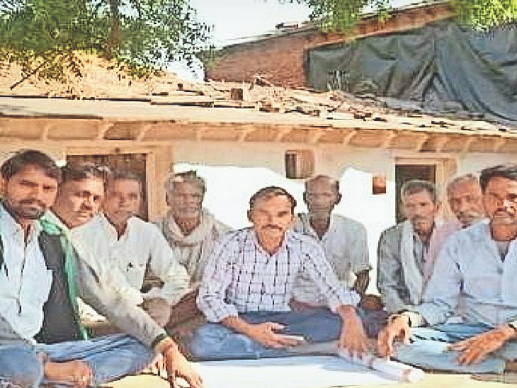 Patwari doing the work of ground truthing to give ownership rights to ...