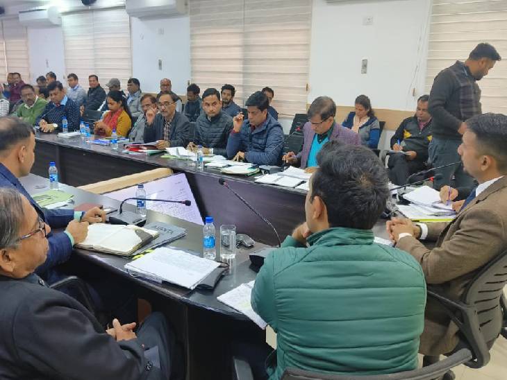 Action on Executive Engineer of BDO and Kesco, warning to District ...