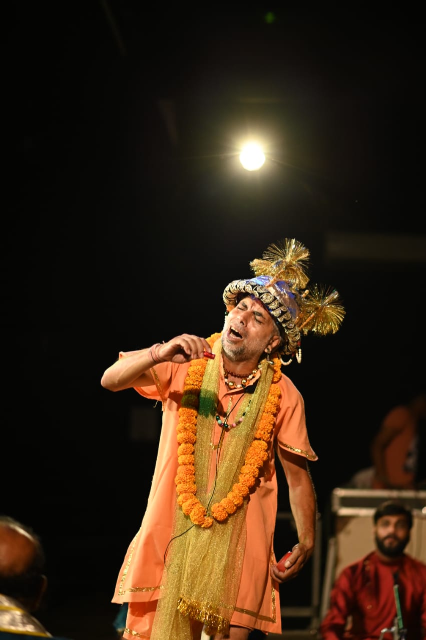 Governor Kalraj Mishra presented the Lifetime Achievement Award to ...