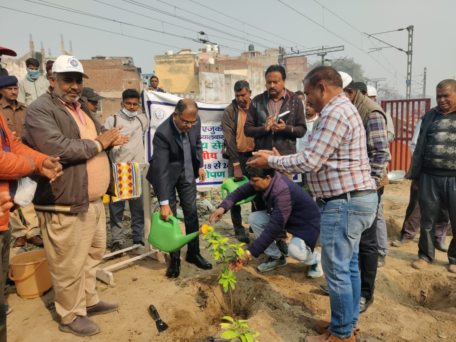 DRM arrived first, officers came late, DRM got angry seeing the chaos ...