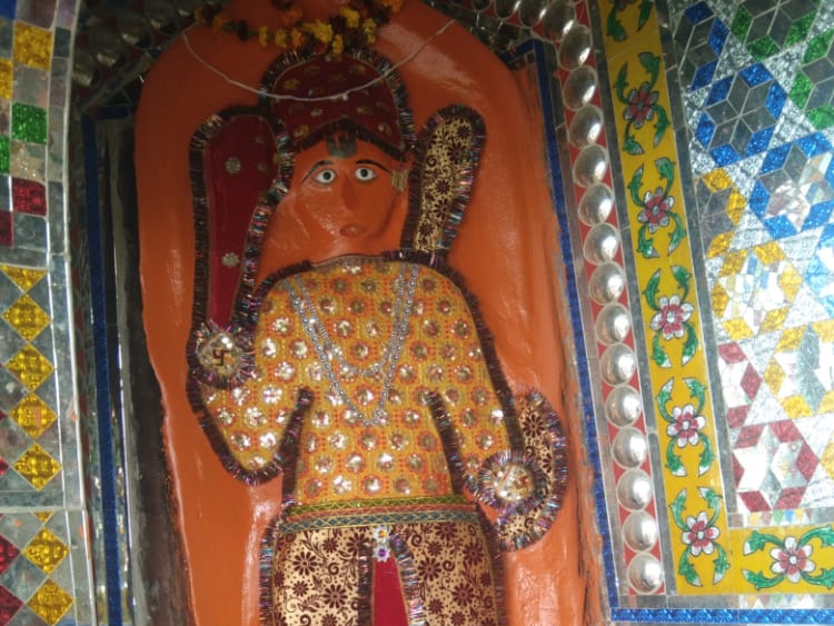 God's decorated tableau, devotees enjoyed the offerings | बालाजी मंदिर ...