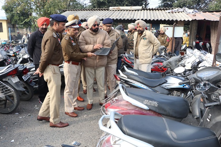 Jalandhar Police Search Railway Station And Bus Stand under Operation ...