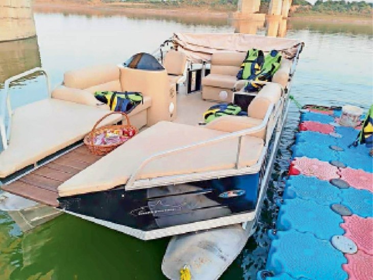 Unable to drink water on the boating track and the road too bumpy ...