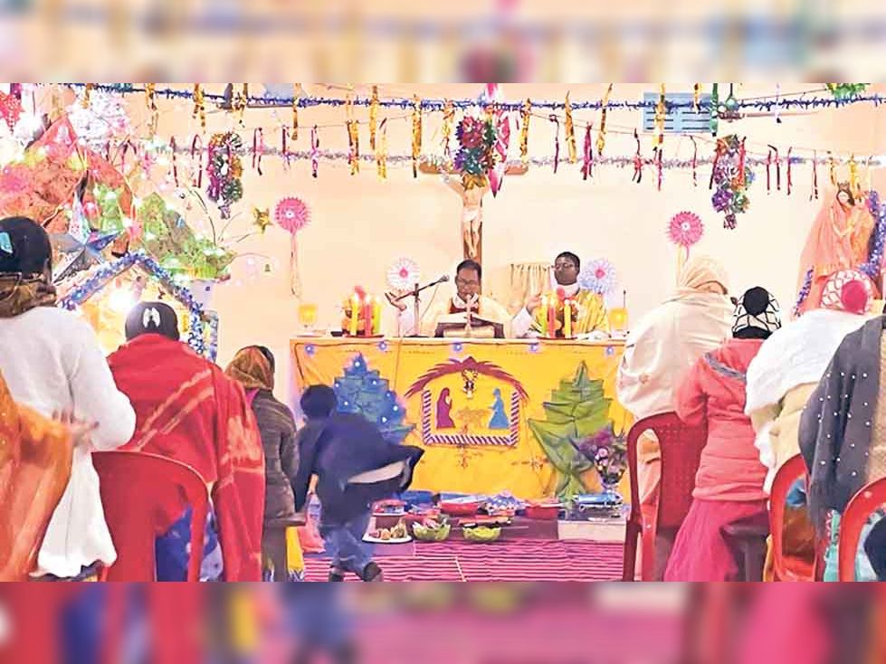 Lord Jesus' birth anniversary was celebrated with pomp in Ramnagar ...