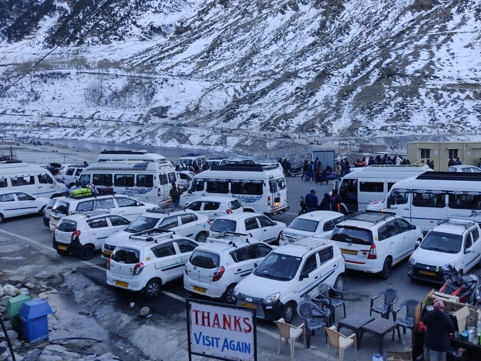 Kullu Atal Tunnel; 10000 vehicles passed through Atal Tunnel on ...