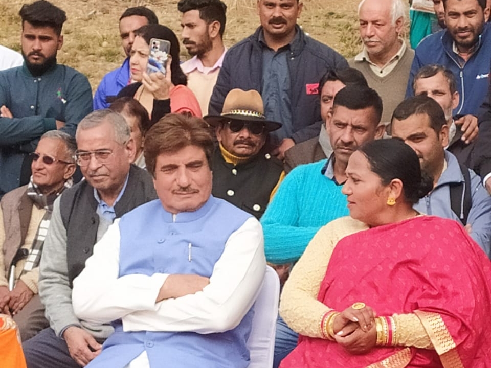 Raj Babbar | Bollywood Star Raj Babbar Movie Shooting Hamirpur Himachal ...