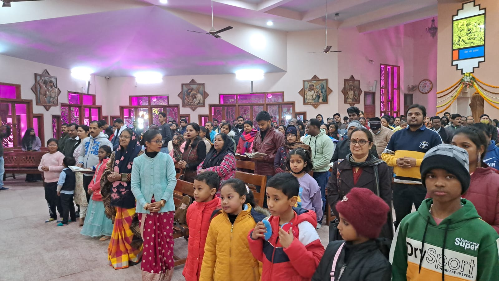 Christmas Celebration in Varanasi... View Photos, Christian society is ...